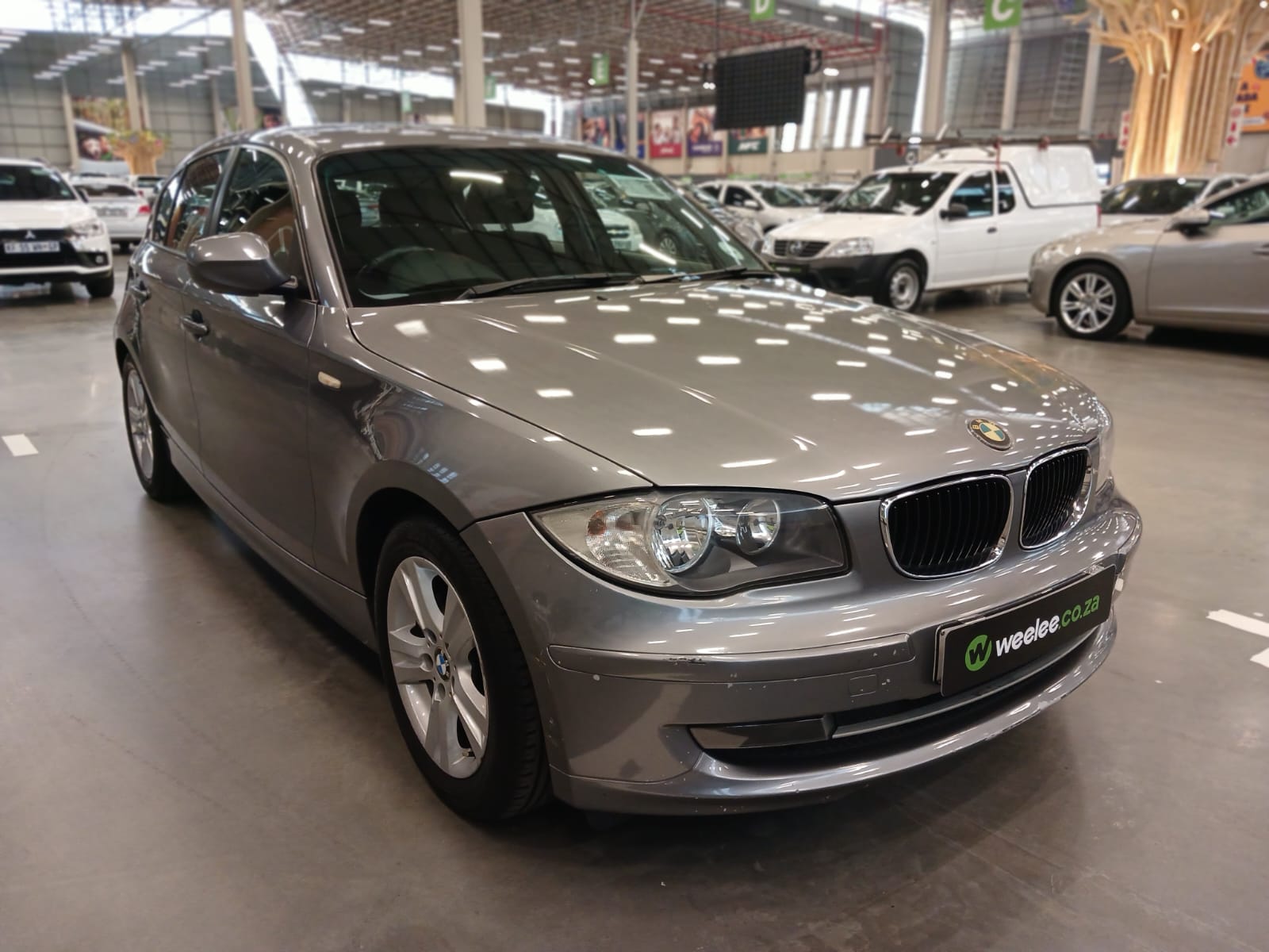 Bmw 118i E87null