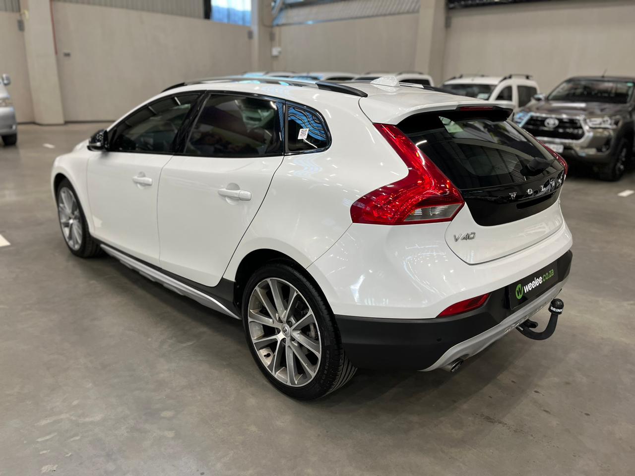 Used 2018 Volvo V40 Cc D3 Momentum Geartronic for sale in Kempton