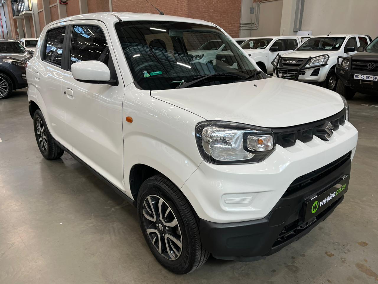 2024 Suzuki S-Presso 1.0 GL Plus Q2FyTGlzdGluZzo1MTI2NTE R169999 | Avo Auto