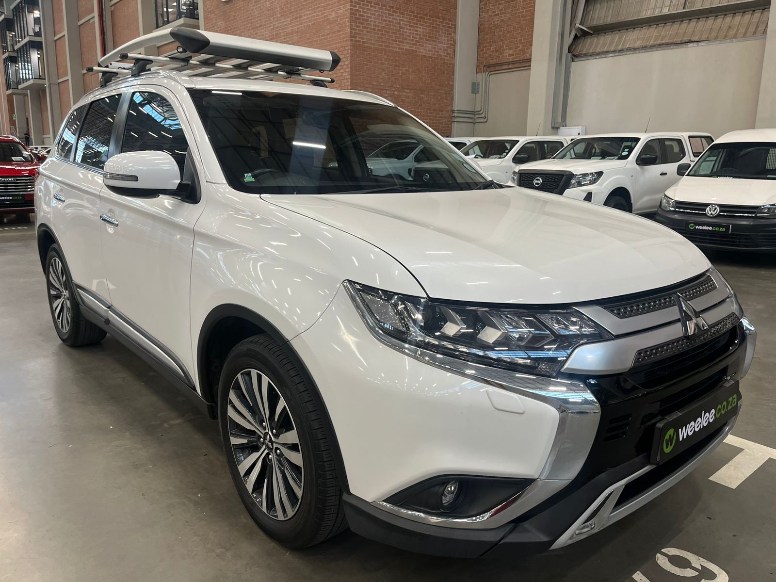 2021 Mitsubishi Outlander 2.4 123 kW GLS CVT Q2FyTGlzdGluZzo1NTM1MjY ...