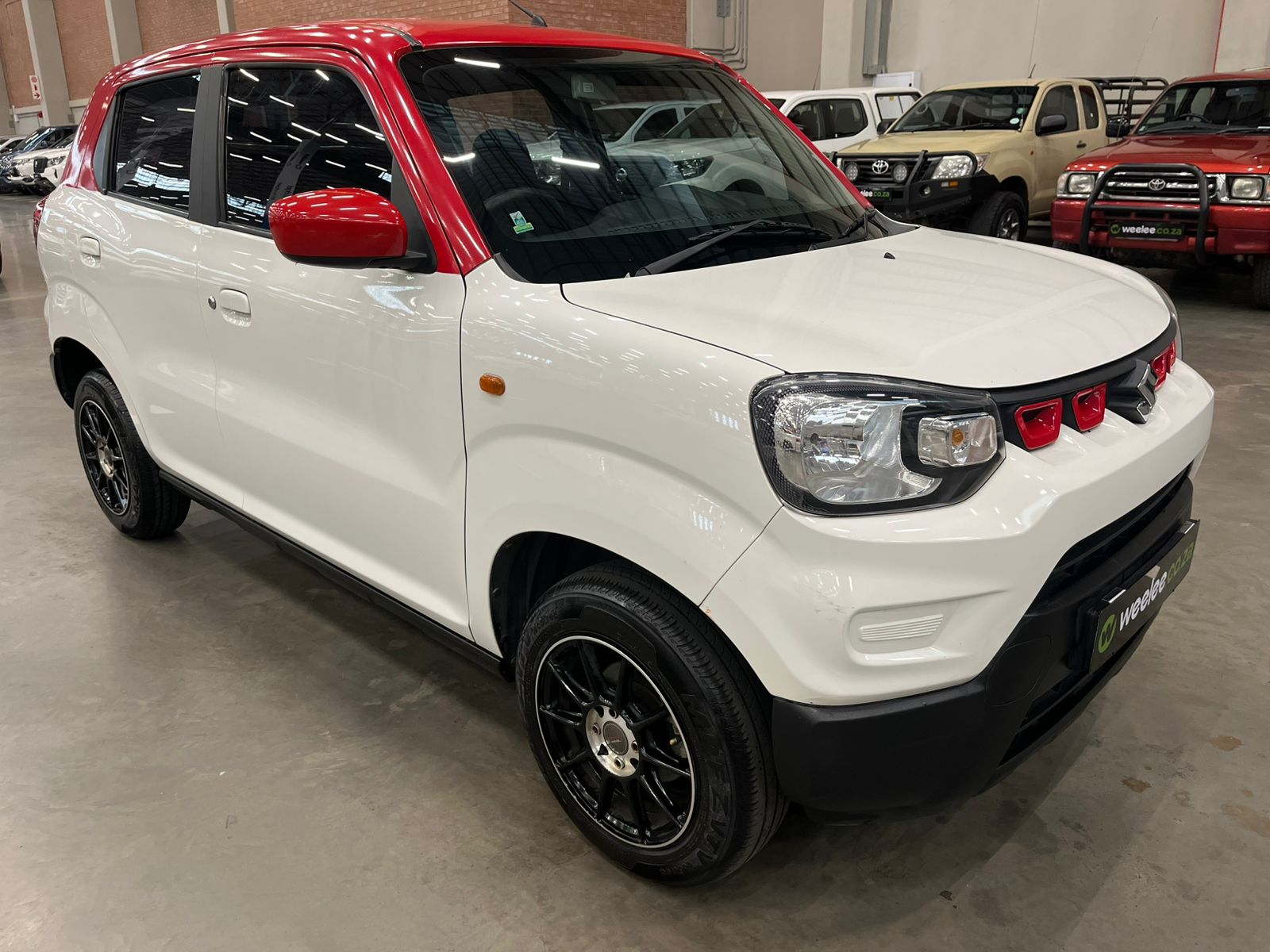 2021 Suzuki S-Presso 1.0 GL Plus Q2FyTGlzdGluZzo1NjQ5NDM R149900 | Avo Auto