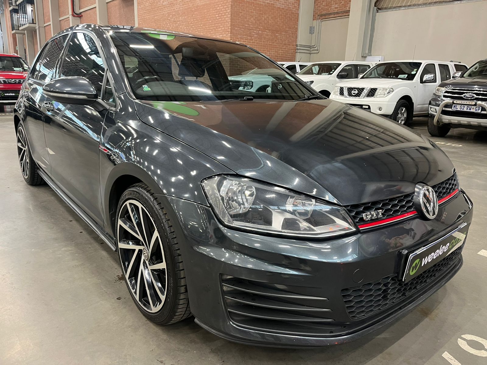 2015 Volkswagen VW Golf 7 GTi 2.0 TSi Q2FyTGlzdGluZzo1NzE3NzQ R224900 ...