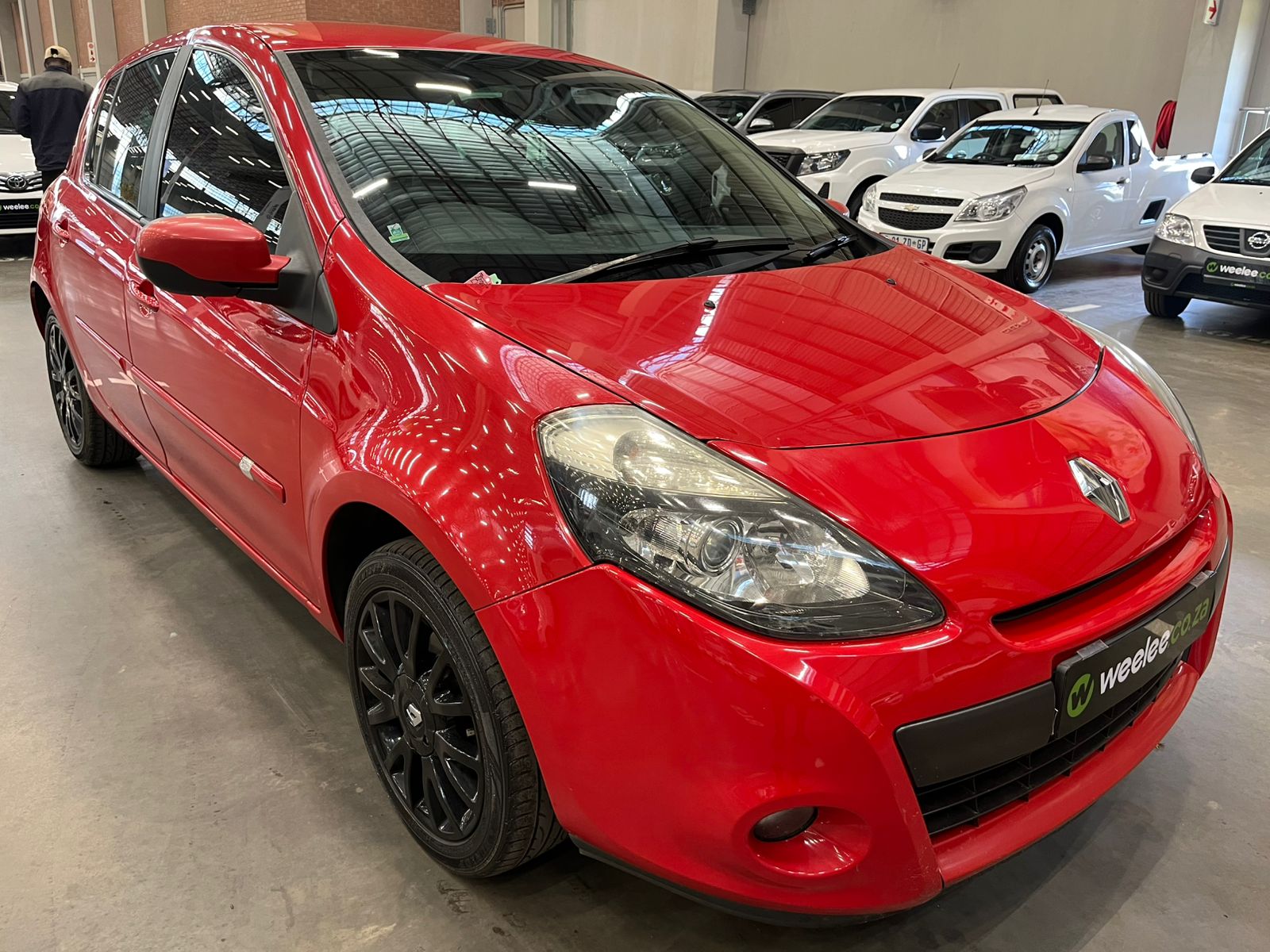 2011 Renault Clio III 1.6 S Q2FyTGlzdGluZzo1NzY0NzE R79900 | Avo Auto