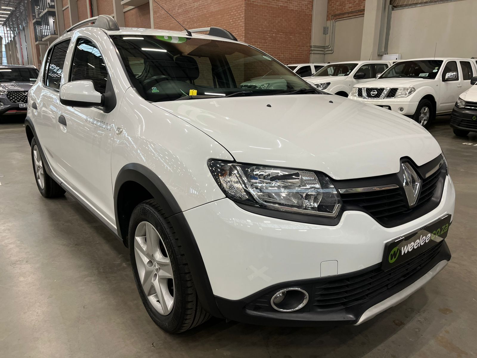 2016 Renault Sandero 900T Stepway Q2FyTGlzdGluZzo1NzU2MTY R129900 | Avo ...