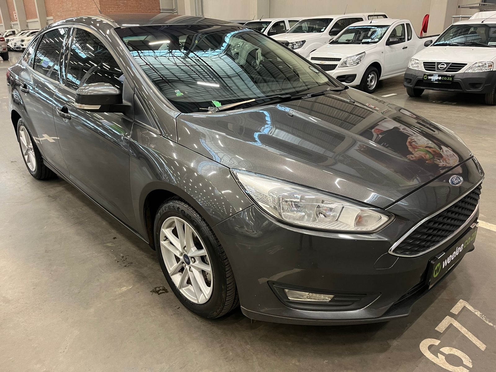 Elegantes Ford Focus 15tdci Fotos